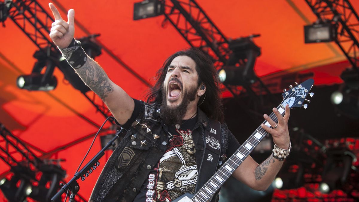 MACHINE HEAD со своим новым 2025 года апрельским альбомом Unatoned ...