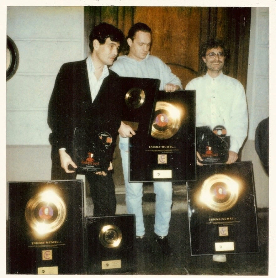 Альбому Enigma MCMXC a.D. - 35 лет - 02.12.25 22:14 | Пикабу